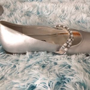 nina kids | Shoes | Nina Kids Silver Shoes | Poshmark